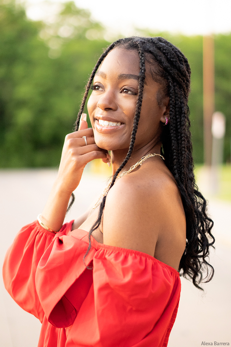 Riahna D | New View Modeling