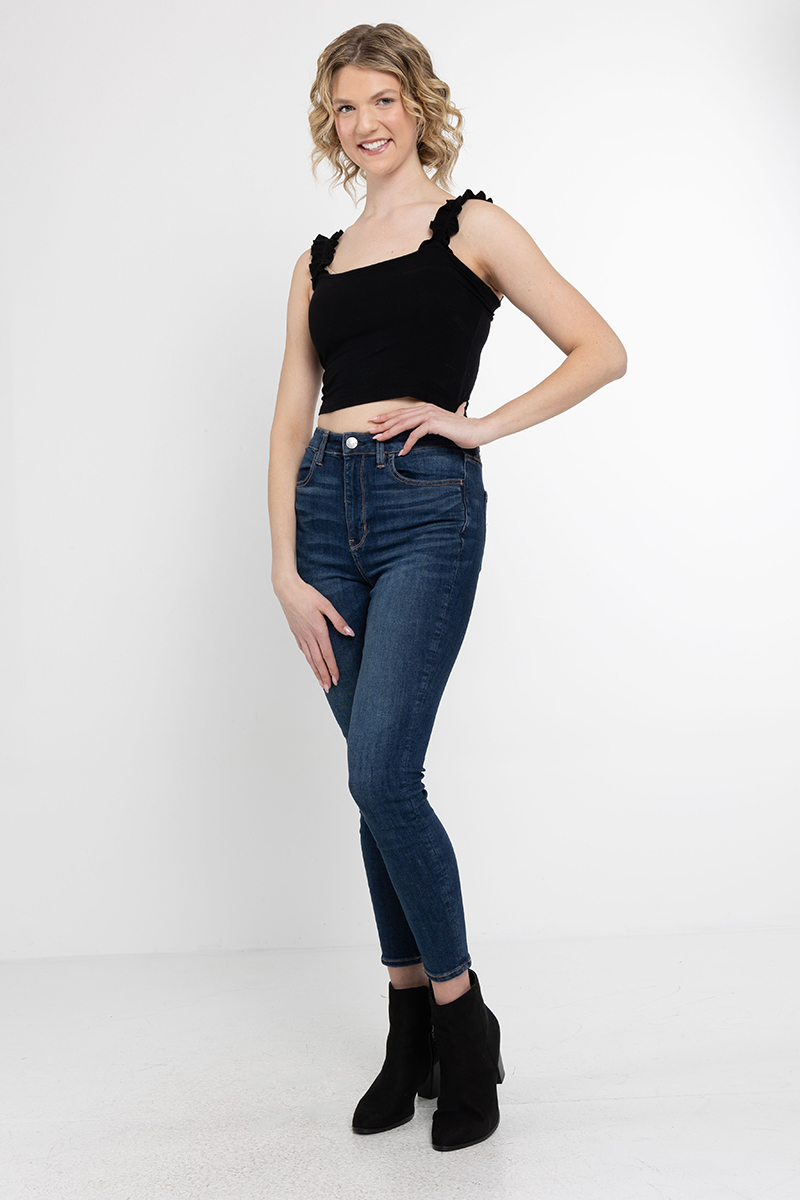 Ella T | New View Modeling