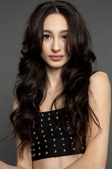 Gianna B | New View Modeling