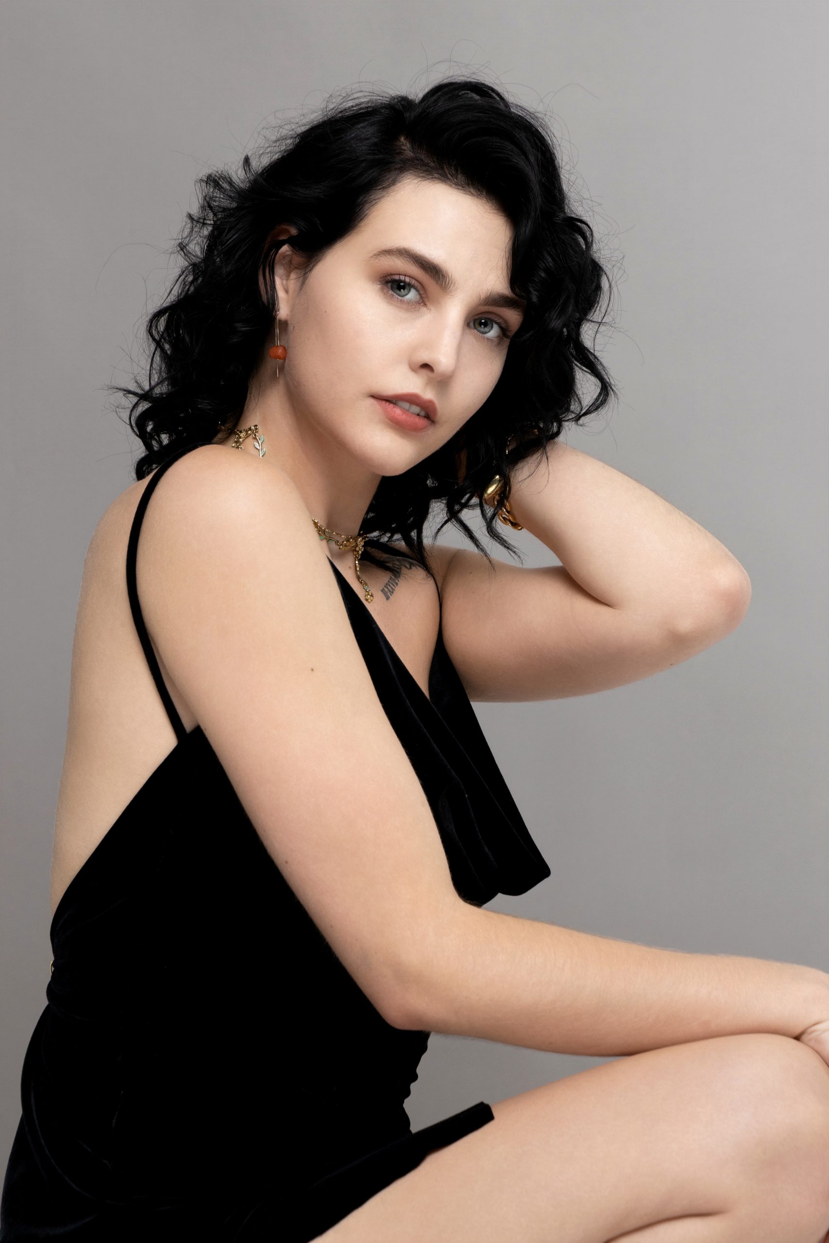 00012002_pp - NV Models | New View Modeling