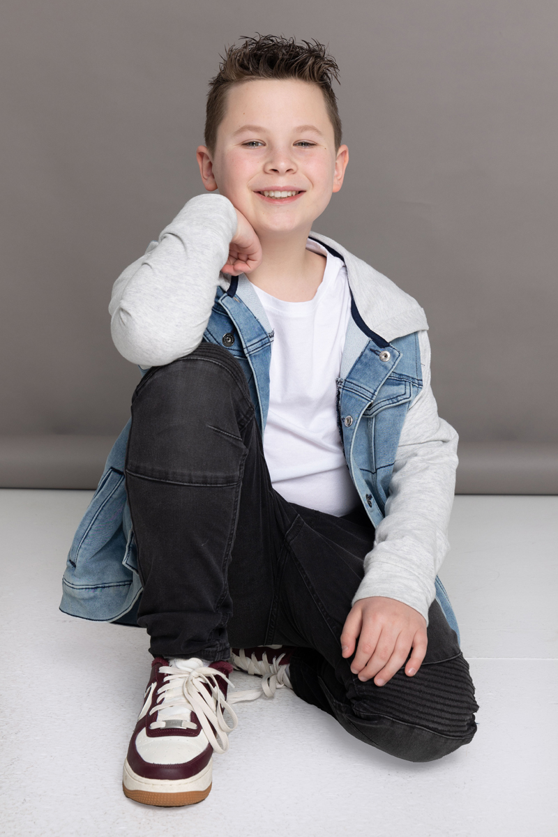 Jax B | New View Modeling