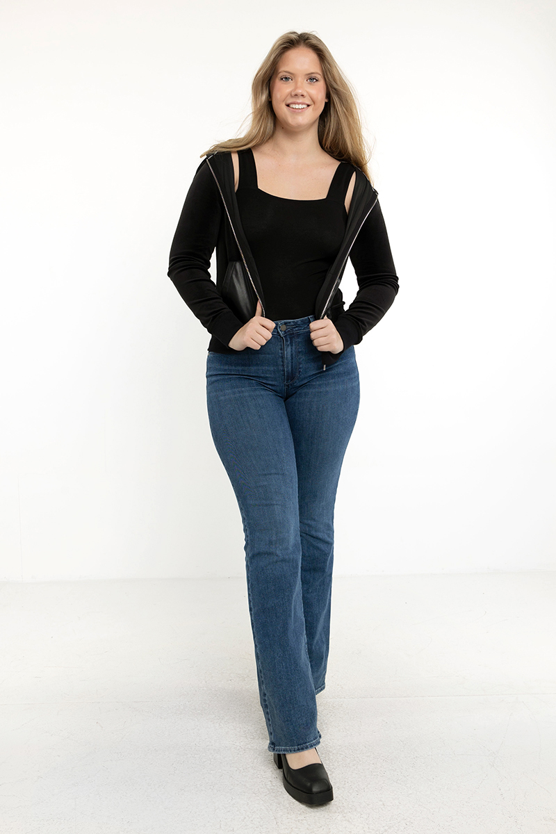 Mackenzie R | New View Modeling